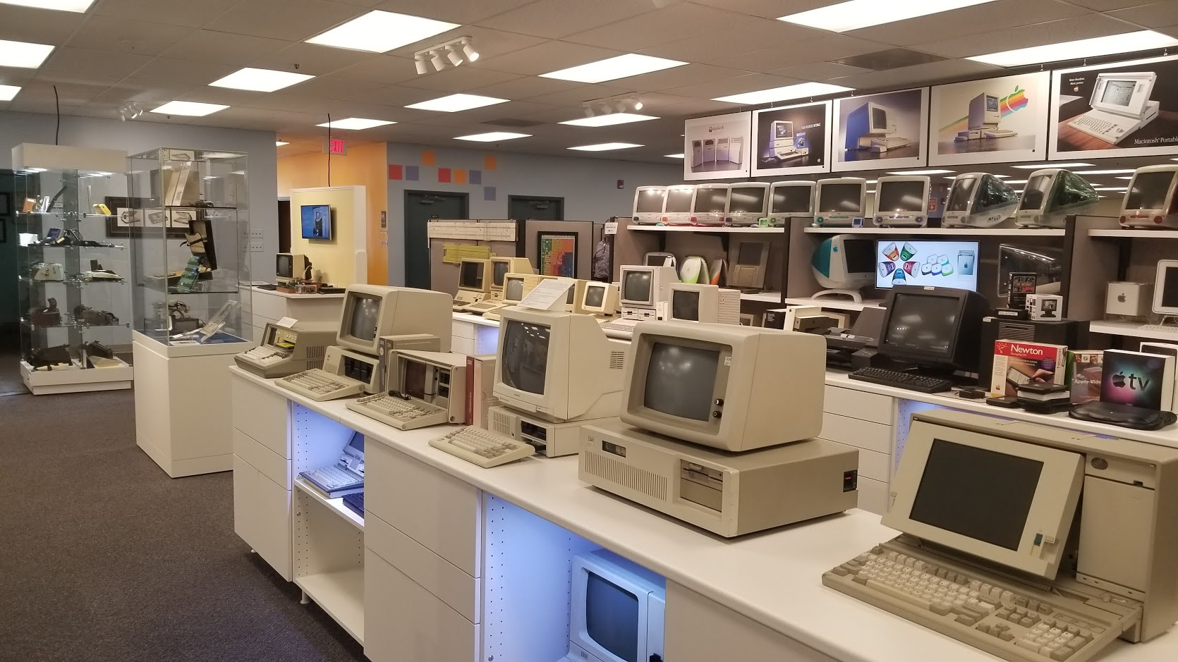 Repair workshop @ System Source in Maryland – Vintage Computer Federation